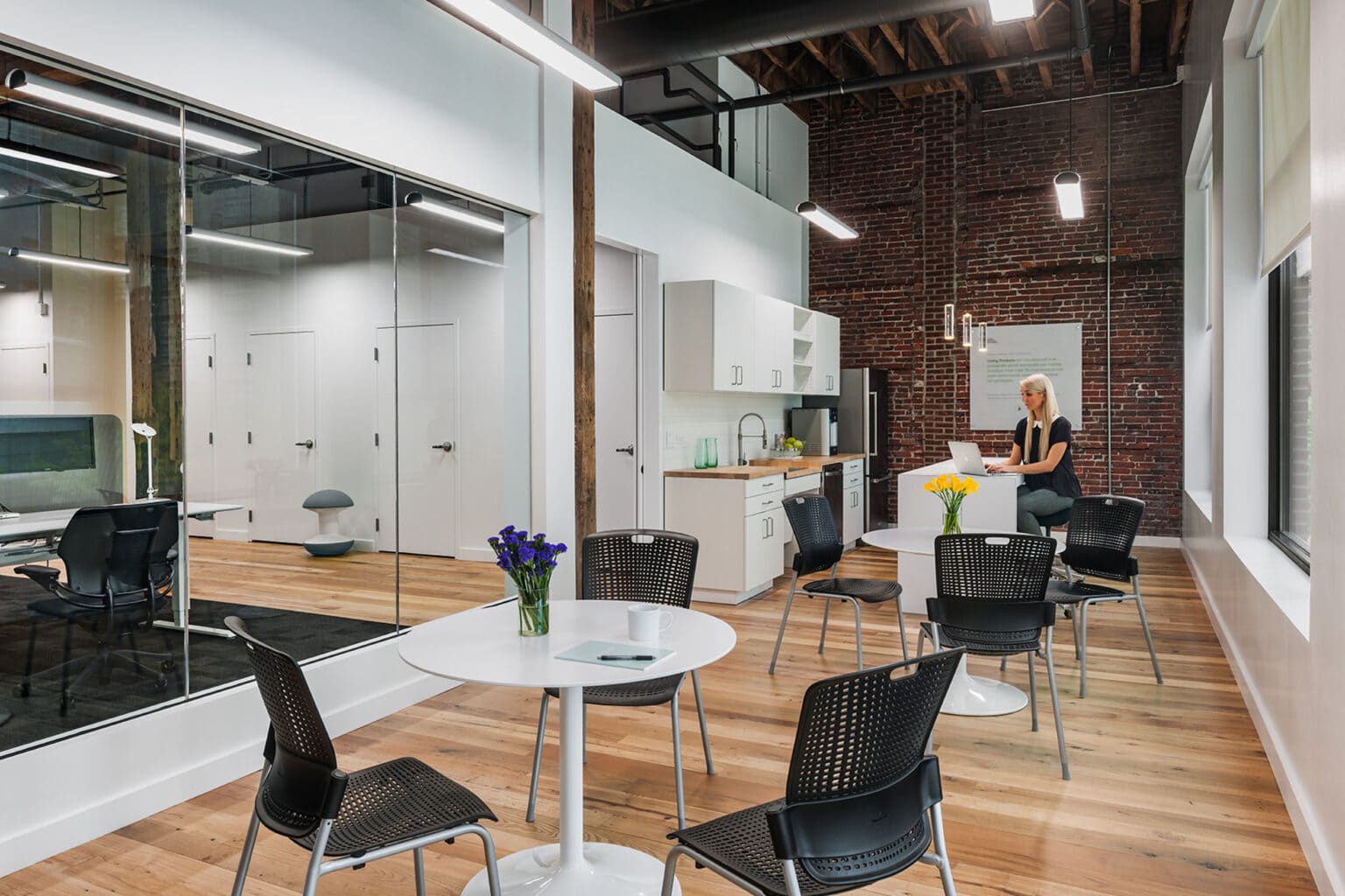 Humanscale Philadelphia Office & Showroom – The Sheward Partnership